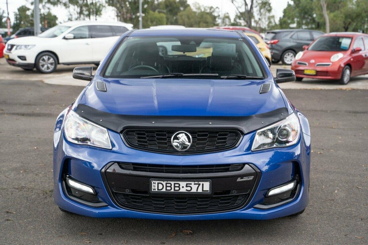 Holden Commodore VF SV6 (13-17) - Front Bonnet Protector Visor | ELITE ...