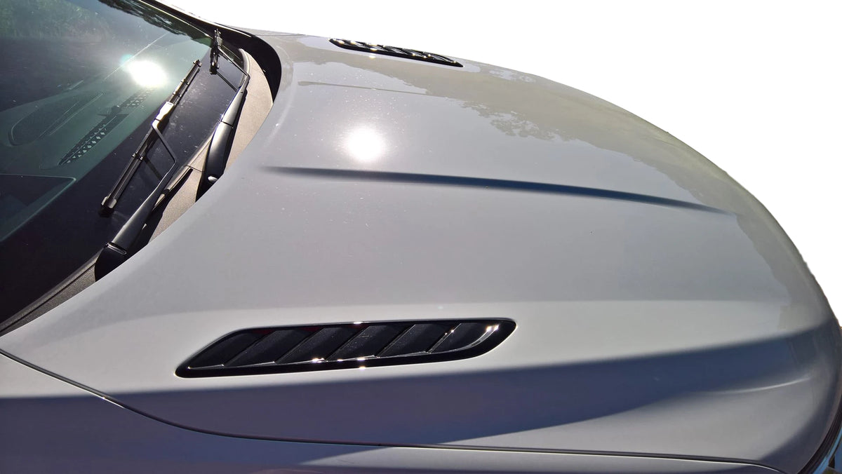 Holden Commodore VF SS - Black Bonnet Vents | ELITE GARAGE